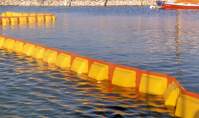 Could a floating boat barrier save lives at the Dock Street Dam in ...